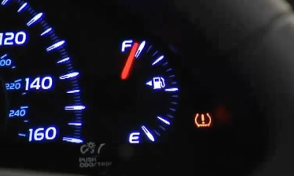 4 Causes Of Toyota Tire Pressure Light Blinking - Daily Car Tips